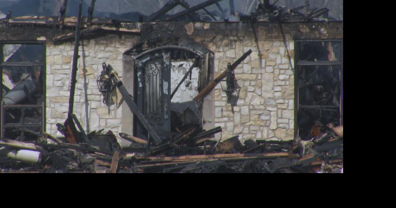 Ruston firefighters battle flames, ice at house fire | News | ktbs.com