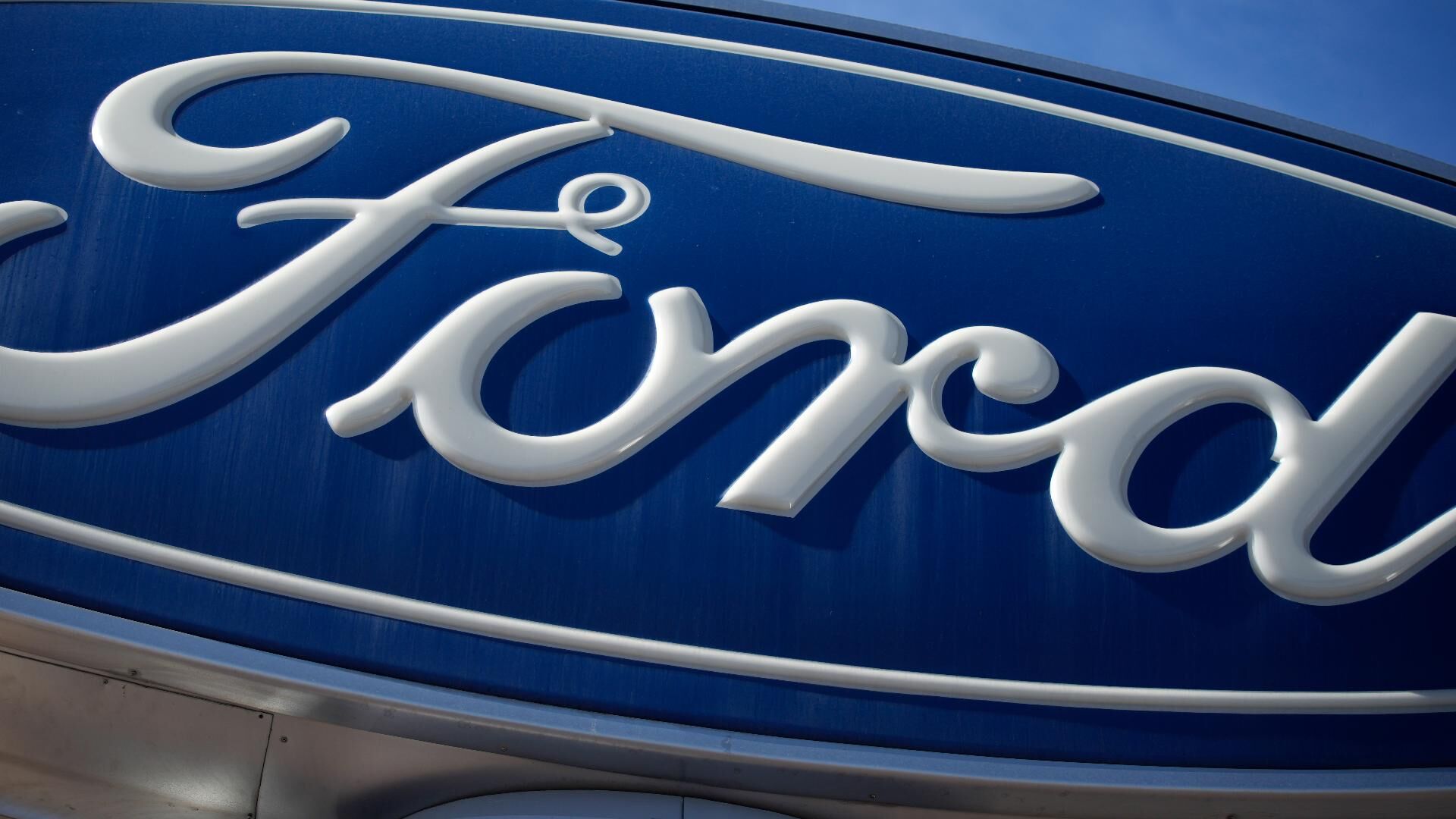 Ford recalls more than 250,000 Focus models because engines can stall ...