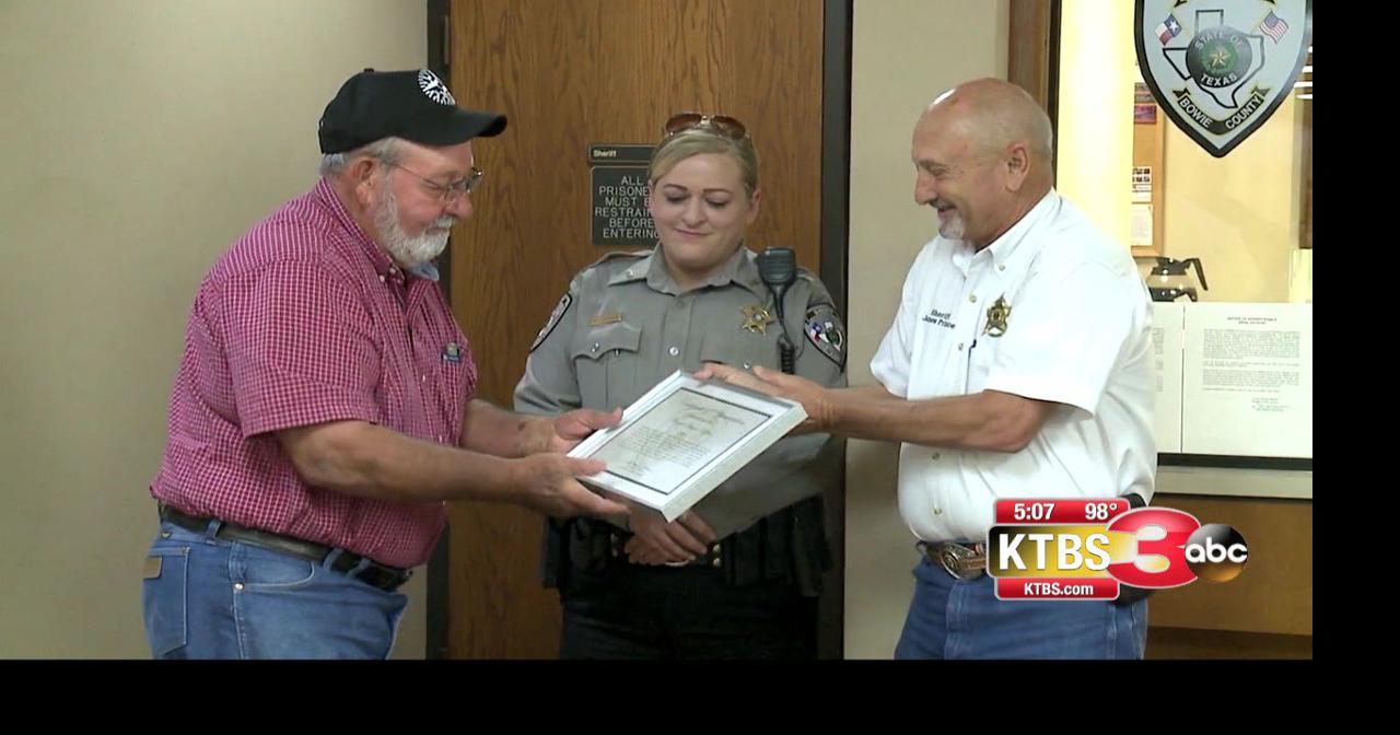 Maud, Texas man honored for helping Bowie County Sheriff's Deputy ...