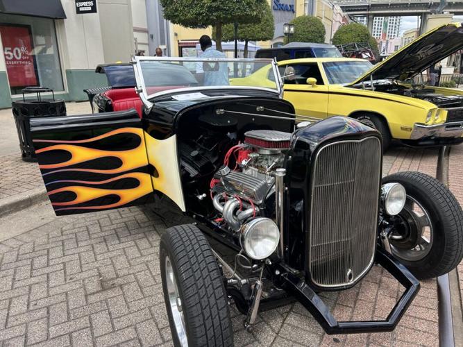 Louisiana Boardwalk draws visitors to car show | Easter | ktbs.com