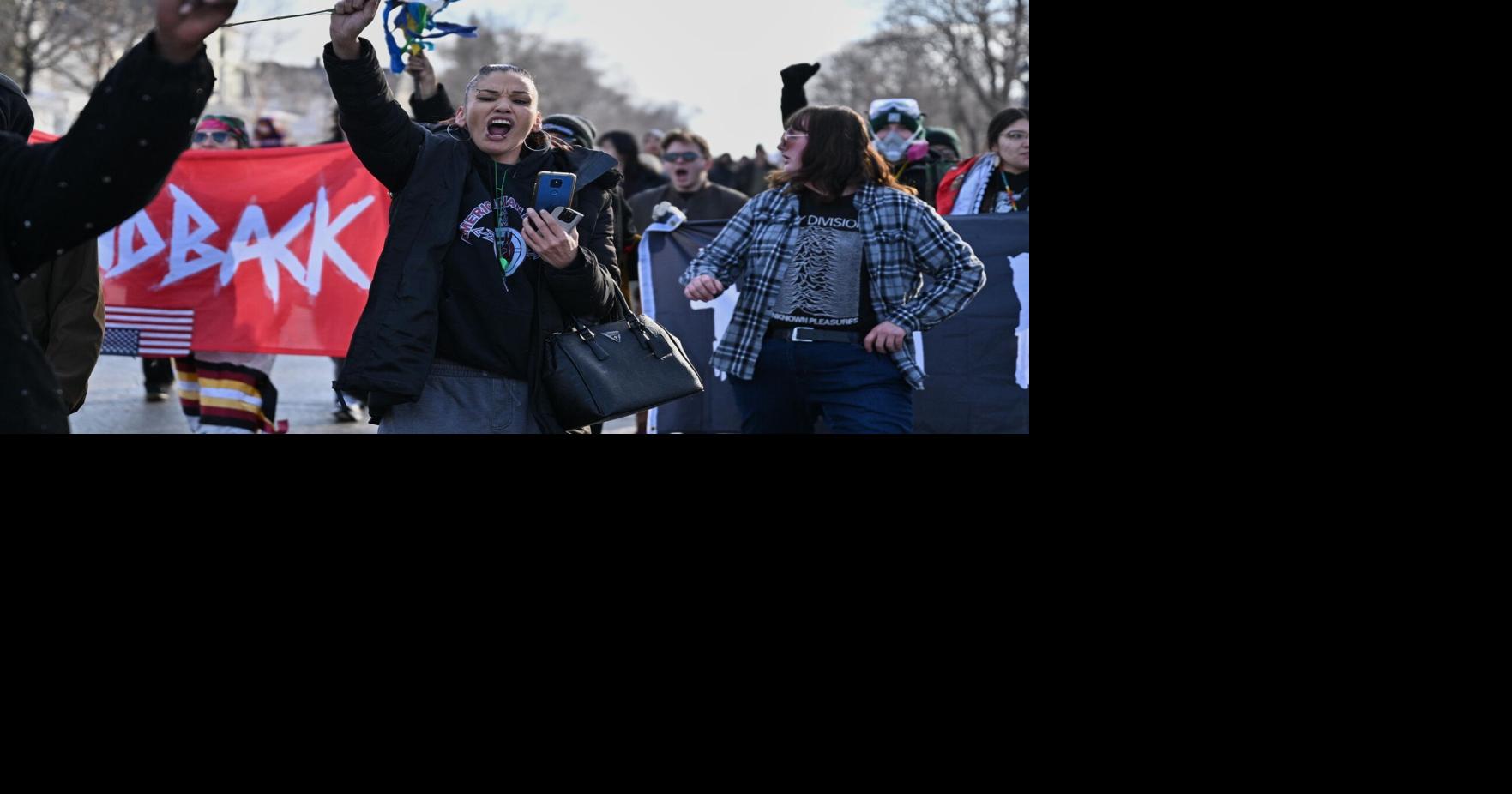 Minneapolis on edge after fatal shooting of woman by ICE officer ...