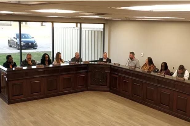 Natchitoches Parish School Board updates rules on cell phones, hair ...