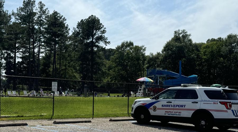 On-duty Shreveport police officers patrol city pools | News | ktbs.com