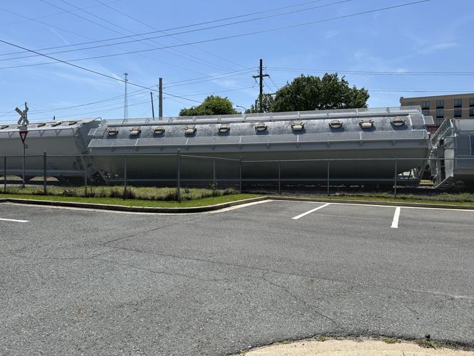 Multiple train cars derail in downtown Shreveport | News | ktbs.com