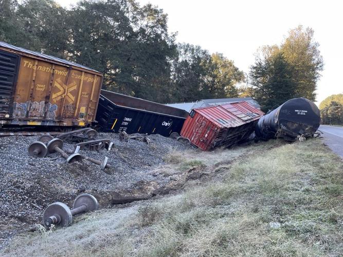 Traffic diverted from Highway 1 near north Caddo Parish train ...