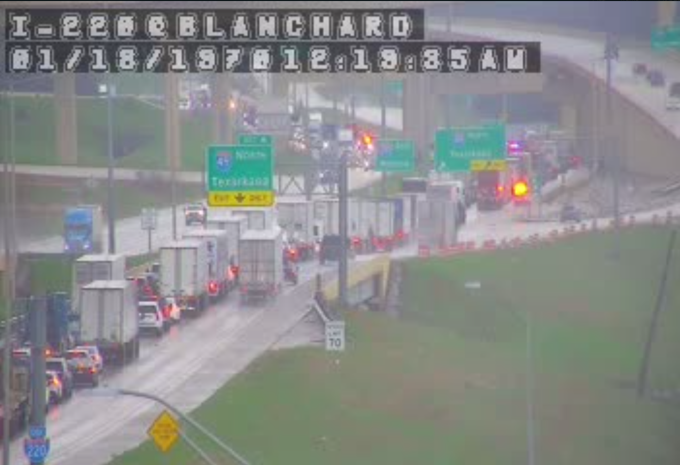 Major crash on I-220 West near I-49 South causes traffic delays | News ...