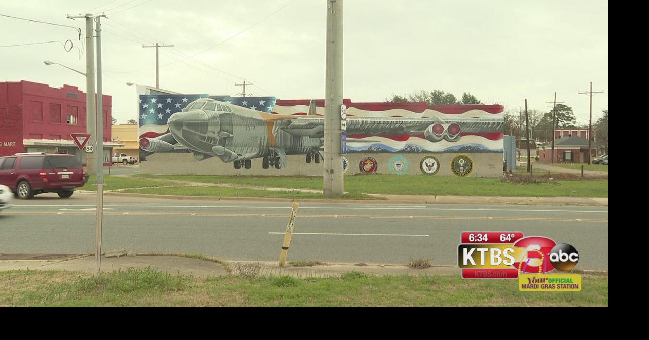 Mansfield unveils B-52 mural in efforts to revamp city | News | ktbs.com