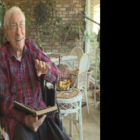 Dr. Robert Tucker had tough operation on Iwo Jima, witnessed historic ...