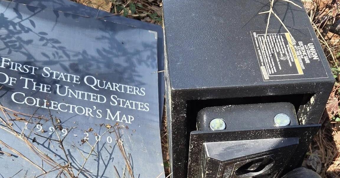 NPSO seeks owner of abandoned safe found in forest | News | ktbs.com