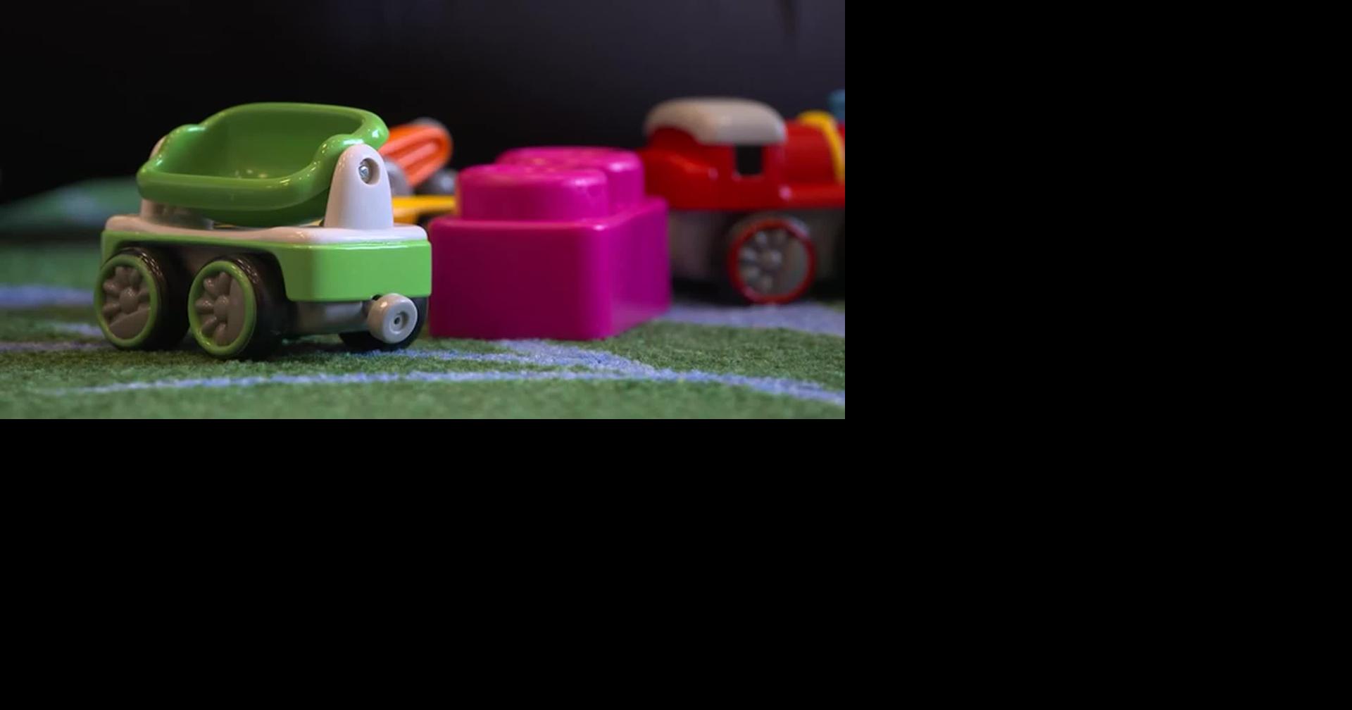 RAW: FILE: HHS FREEZING $10B IN FUNDING TO DEMOCRATIC STATES | News ...