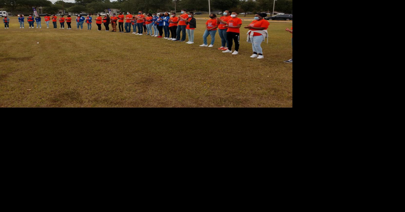 Southwood students pray for peace on campus | News | ktbs.com