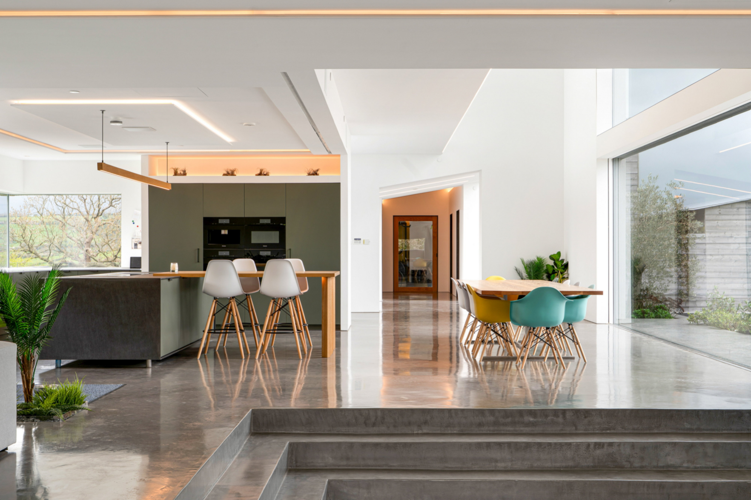 James Bond-style mansion has secret rooms and bunker | National | ktbs.com