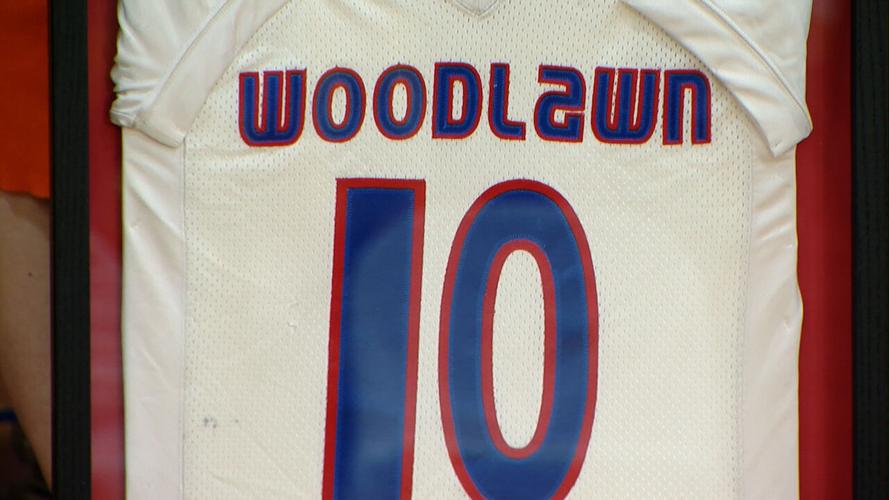 Donovan Wilson's No. 10 retired at Woodlawn | Sports | ktbs.com