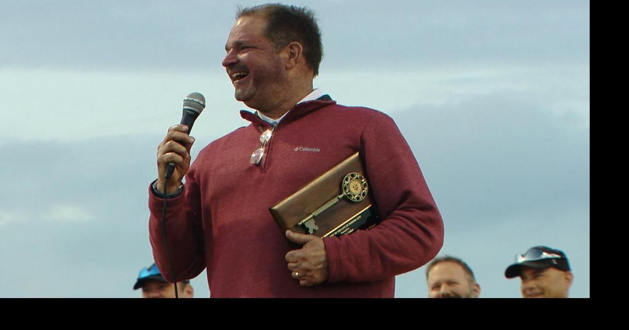 Parkway dedicates baseball field to Ronnie Coker | Sports | ktbs.com