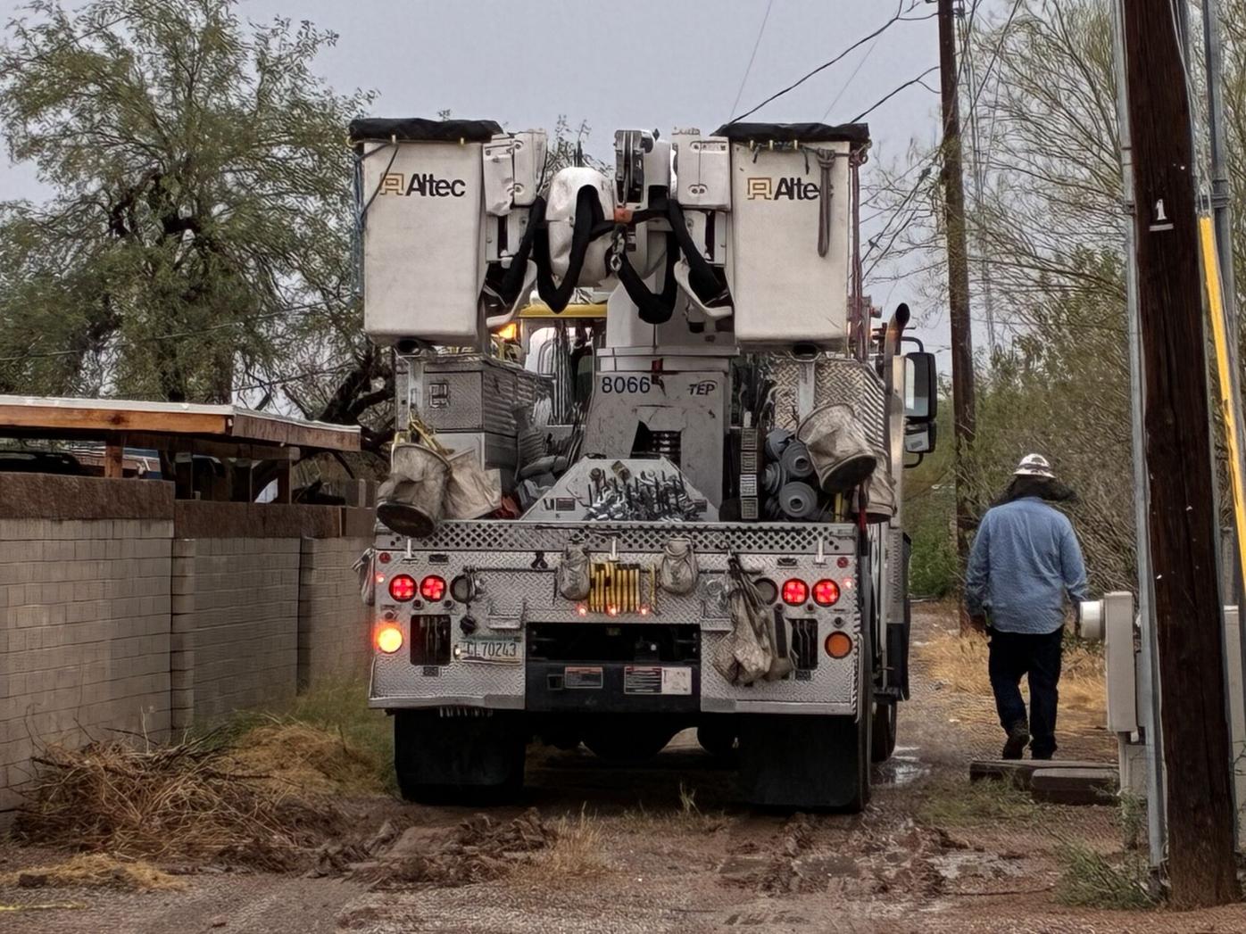 power lines down tucson