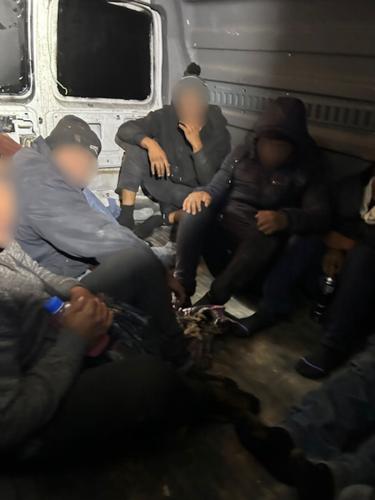 Border Patrol stops fake Border Patrol vehicle with 11 undocumented ...