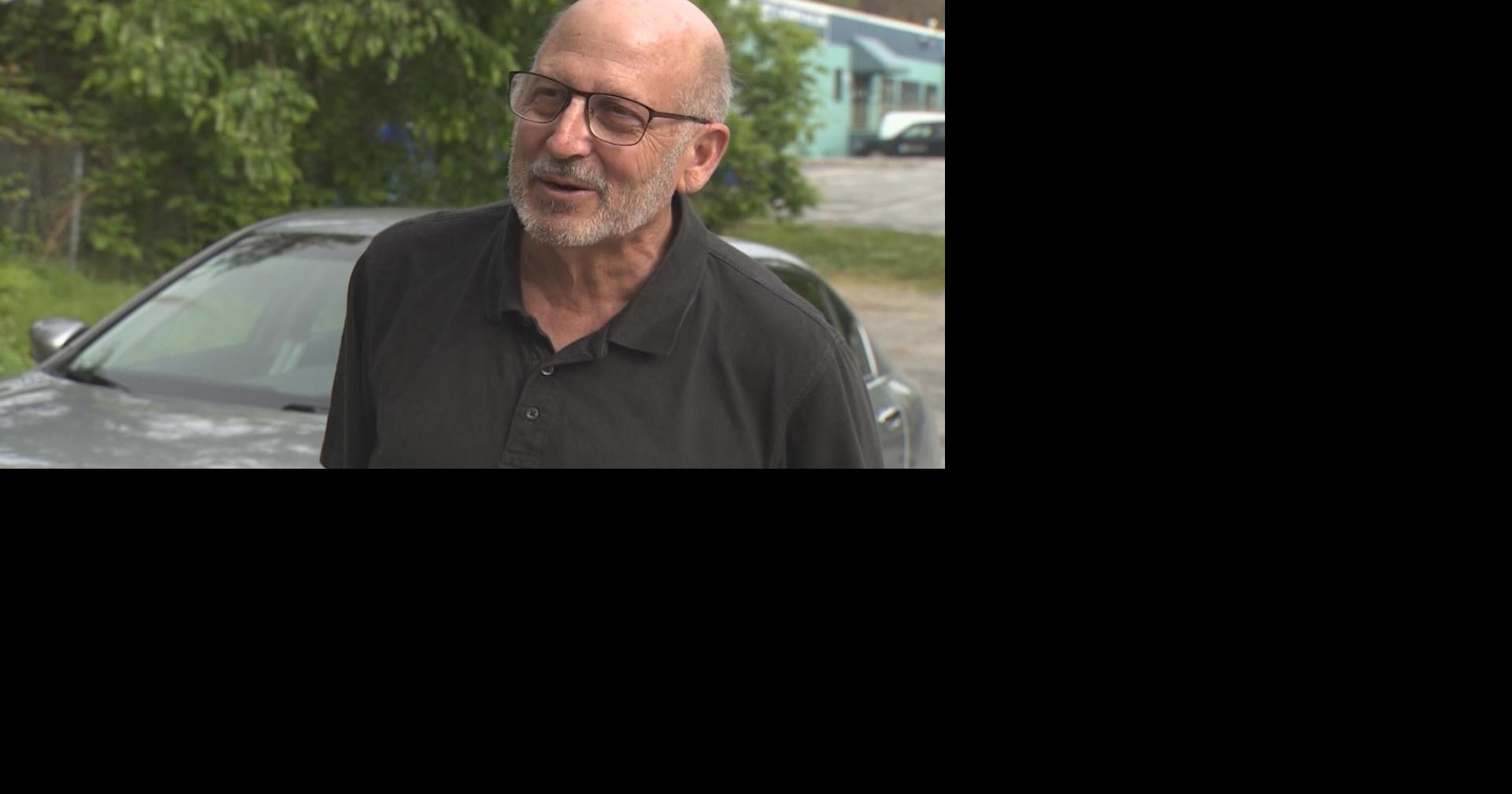 Going The Extra Mile: Singing Uber driver treats passengers to a song ...