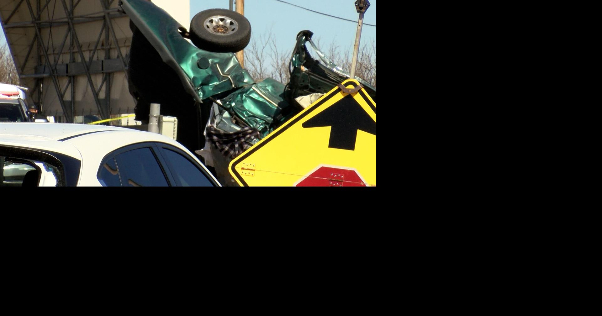 Pursuit of carjacking suspect ends in crash at Border Patrol checkpoint ...