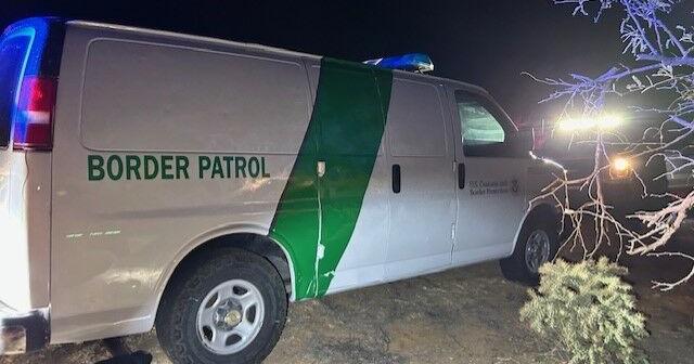 Border Patrol stops fake Border Patrol vehicle with 11 undocumented ...