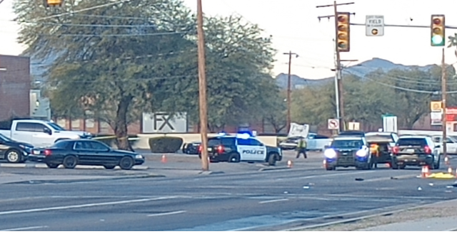 Intersection closed after fatal crash in central Tucson | News | kvoa.com