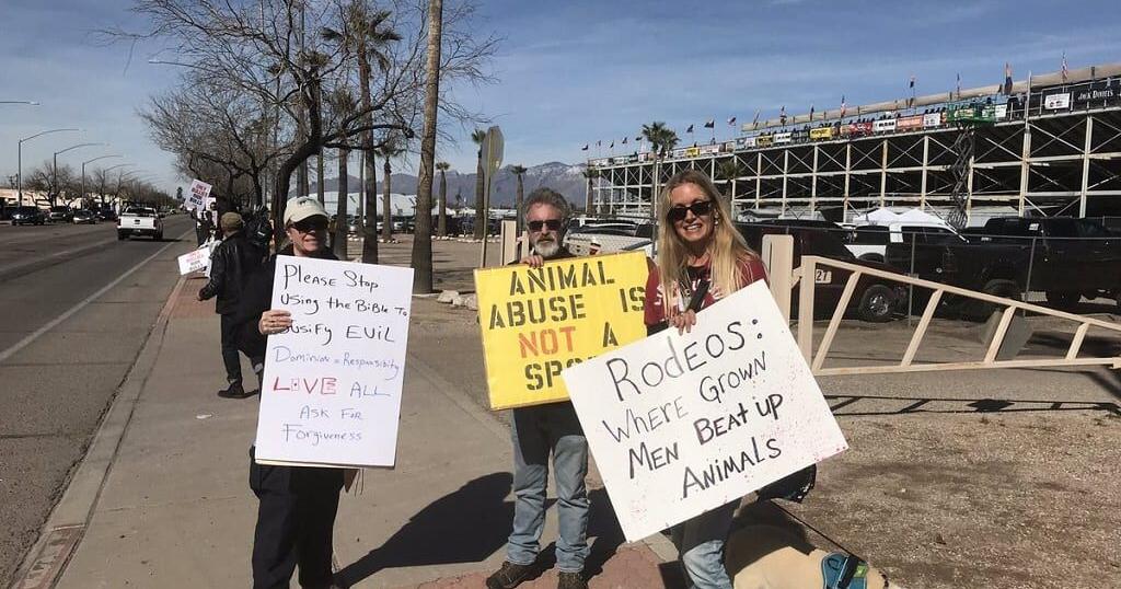 As rodeo comes to an end, protesters demand change | Local News | kvoa.com