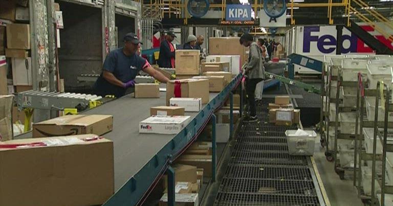 UPS and FedEx stop deliveries to Russia and Ukraine | News | kvoa.com