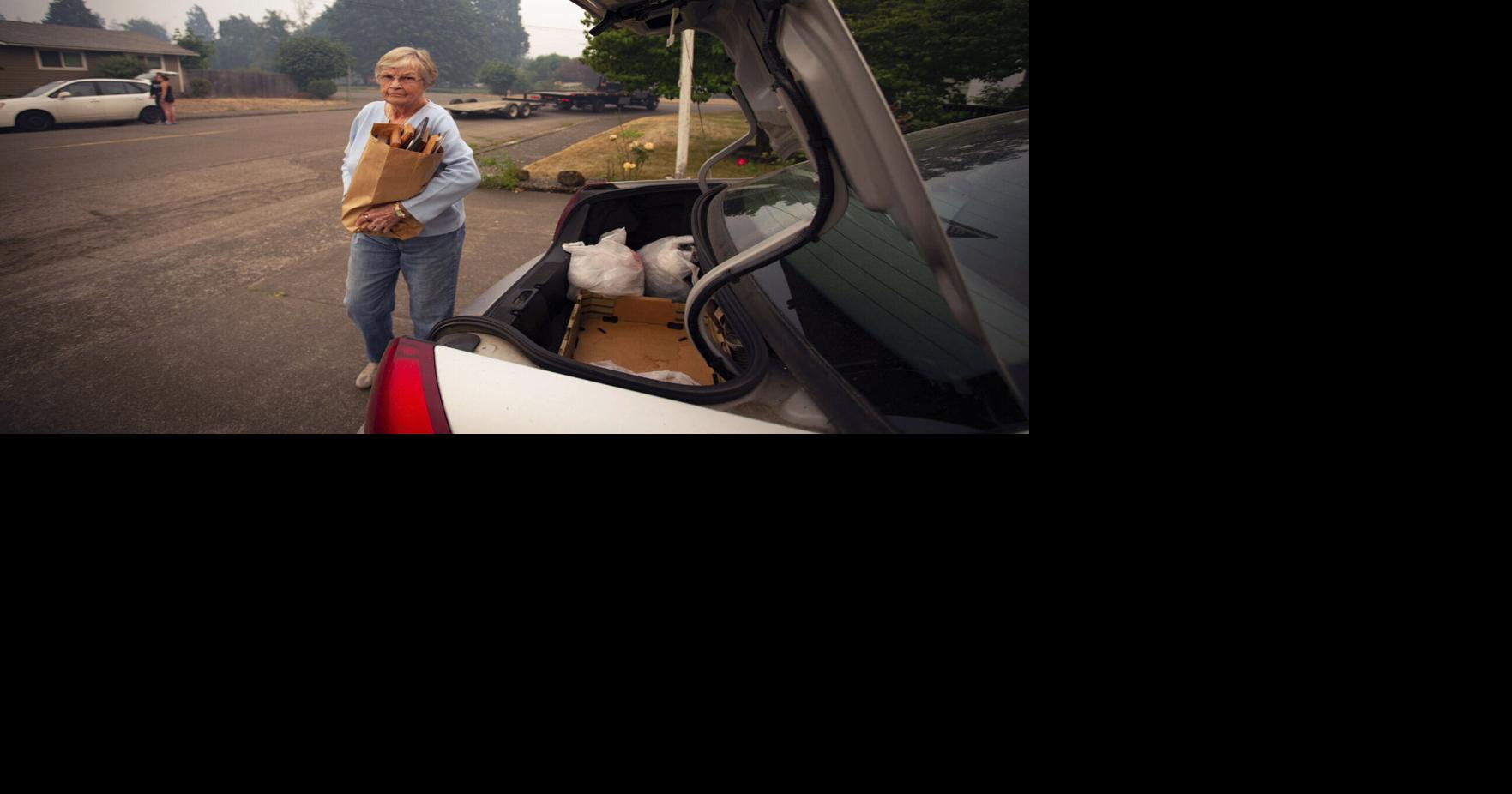 Oregon wildfire explodes in size as multiple blazes rage across the ...