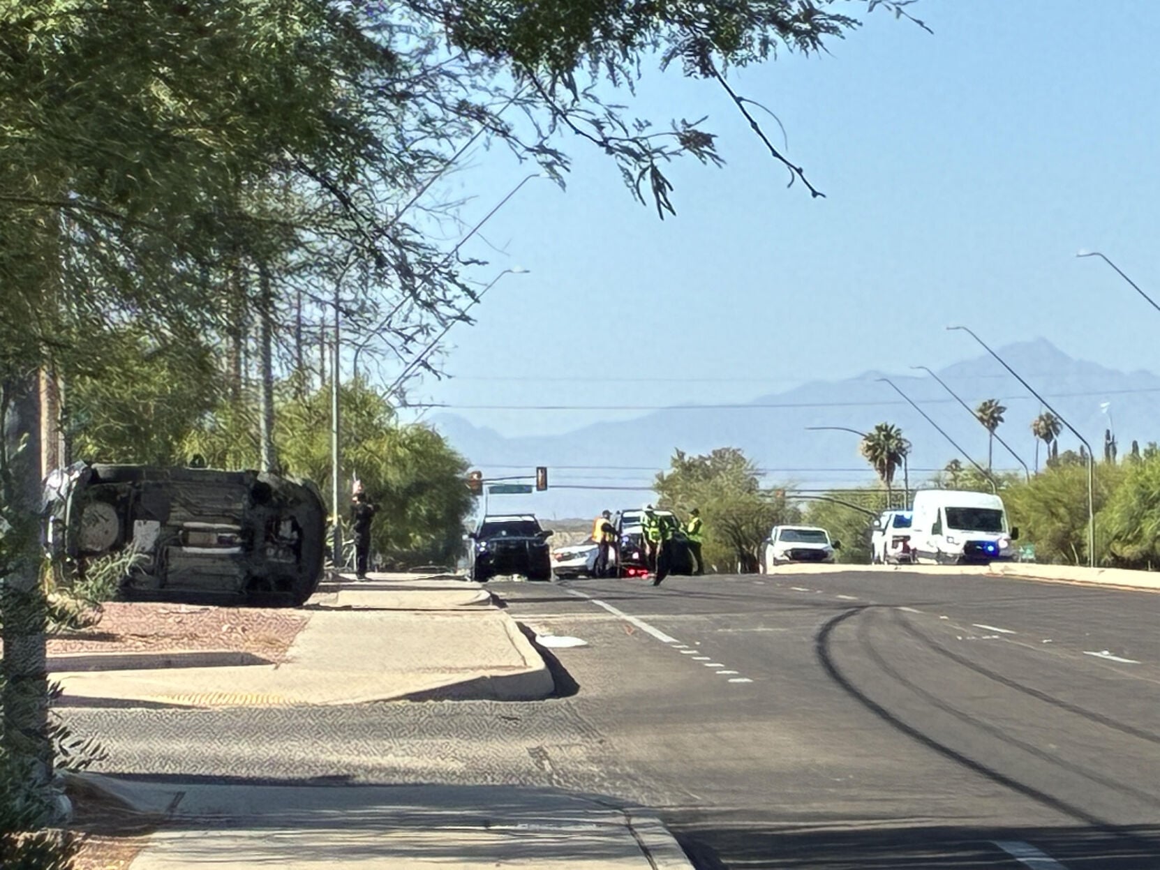 Fatal crash near Golf Links and Harrison leaves 1 dead, 1 critical ...