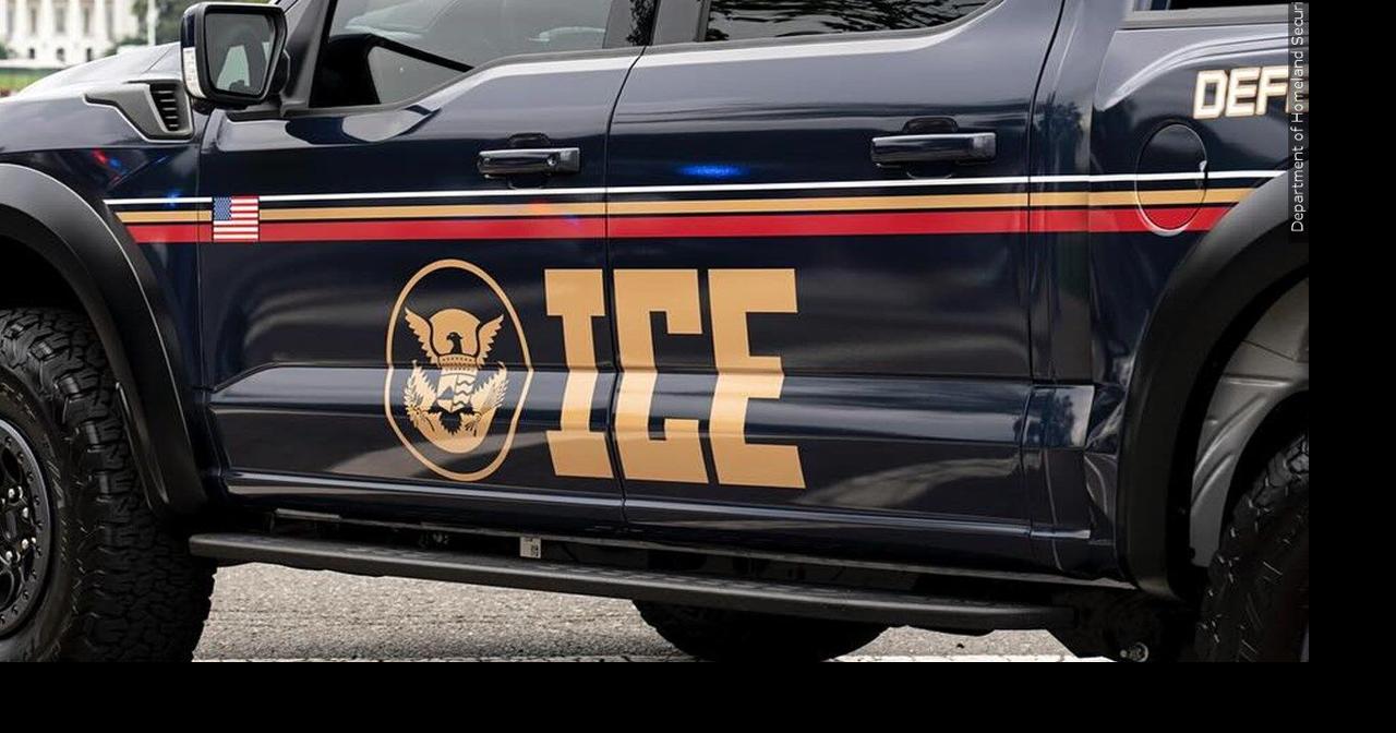 US citizen says ICE took him at gunpoint in only underwear despite ...