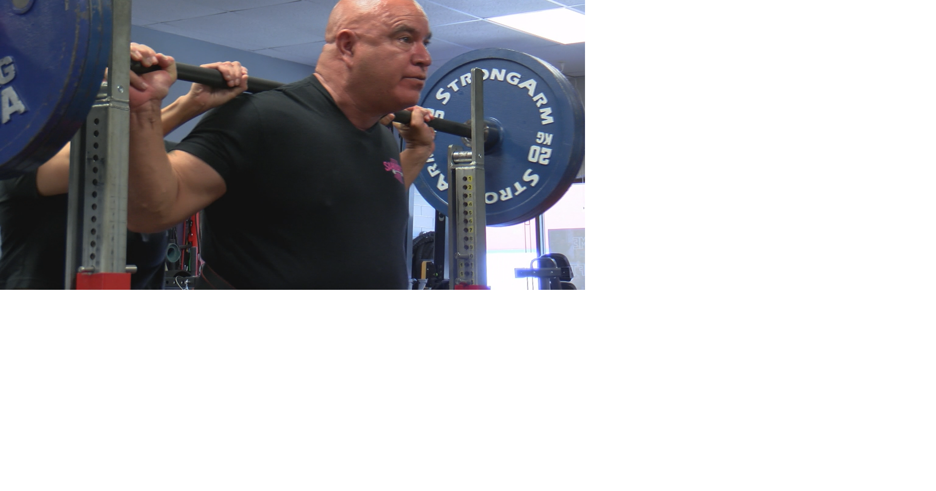 63-year-old Tucson powerlifter returns to competition after knee ...