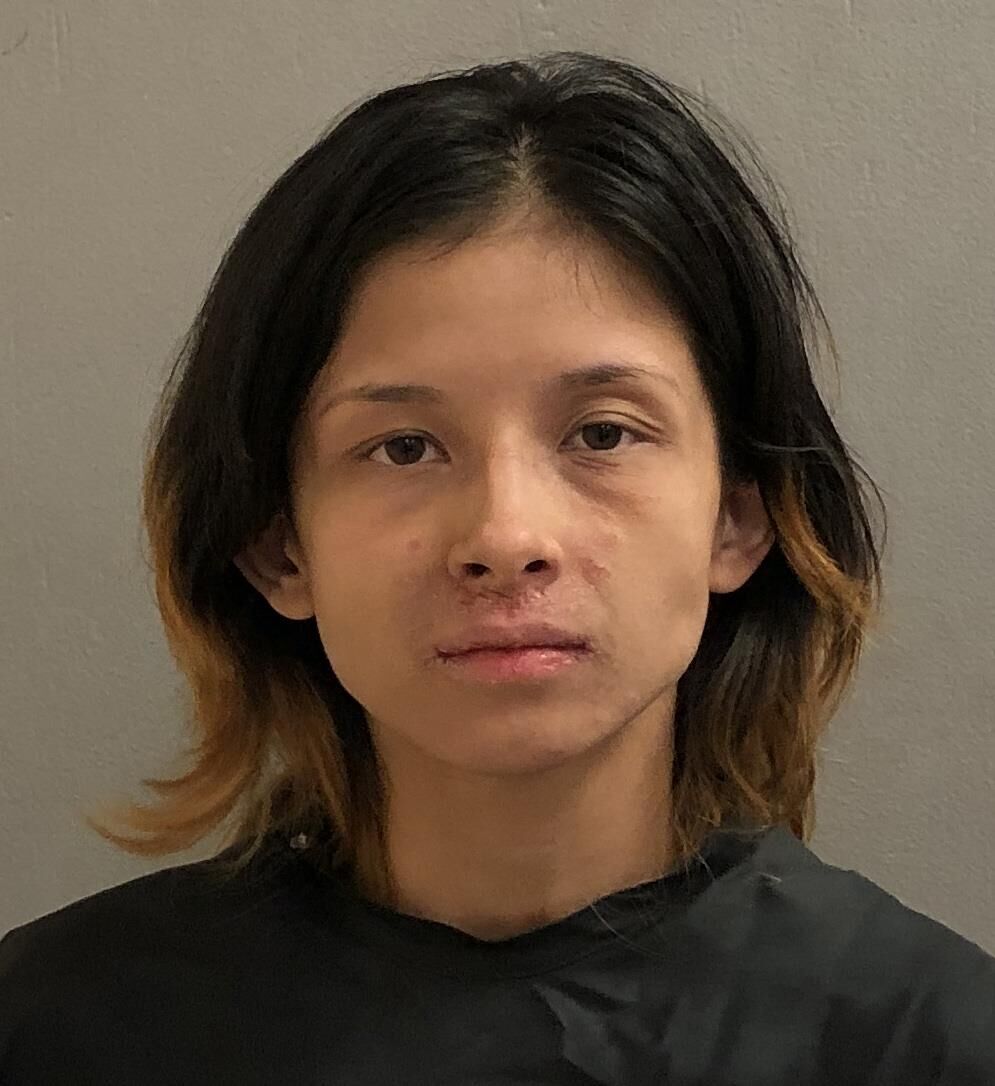 Sierra Vista woman arrested after reportedly fleeing traffic stop with ...