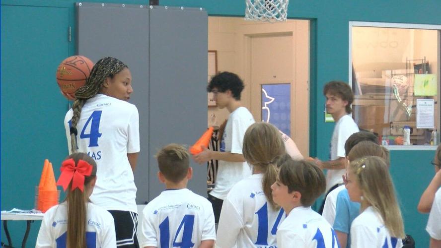 Former U of A star Sam Thomas hosts 4th annual youth basketball camp ...