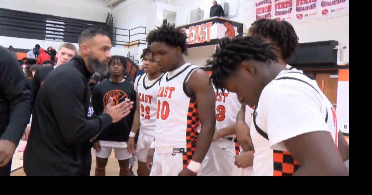 Waterloo East beats Mason City 77-65 in Boys Basketball | News | kwwl.com