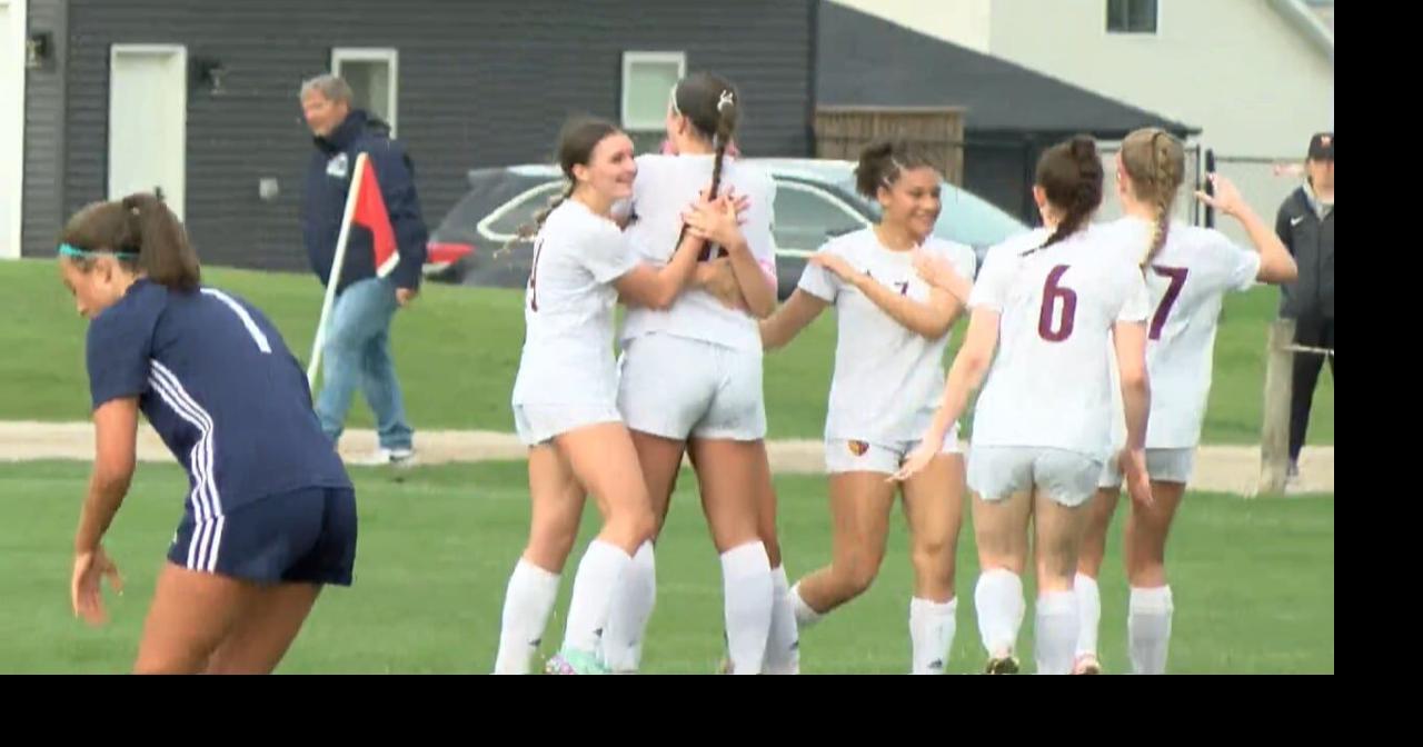 Top ranked Denver Girls beat #6 Hudson 2-0 in 1A Soccer | News | kwwl.com