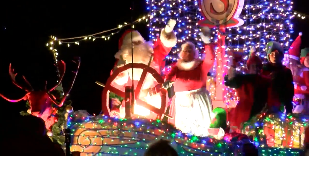 Cedar Falls kicks off Christmas festivities with Holiday Hoopla | Top ...