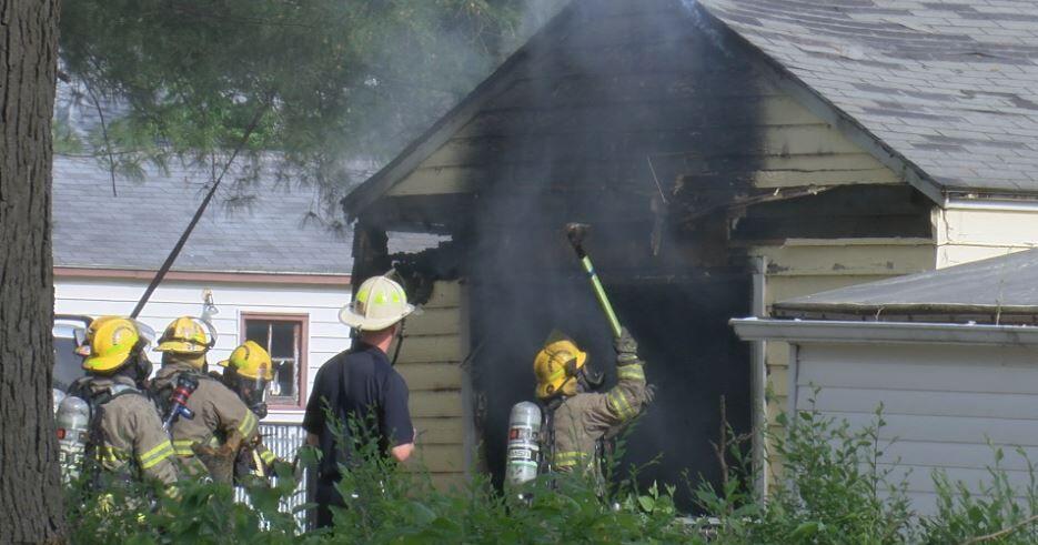 Waterloo firefighters respond to two fires Sunday afternoon | Waterloo ...