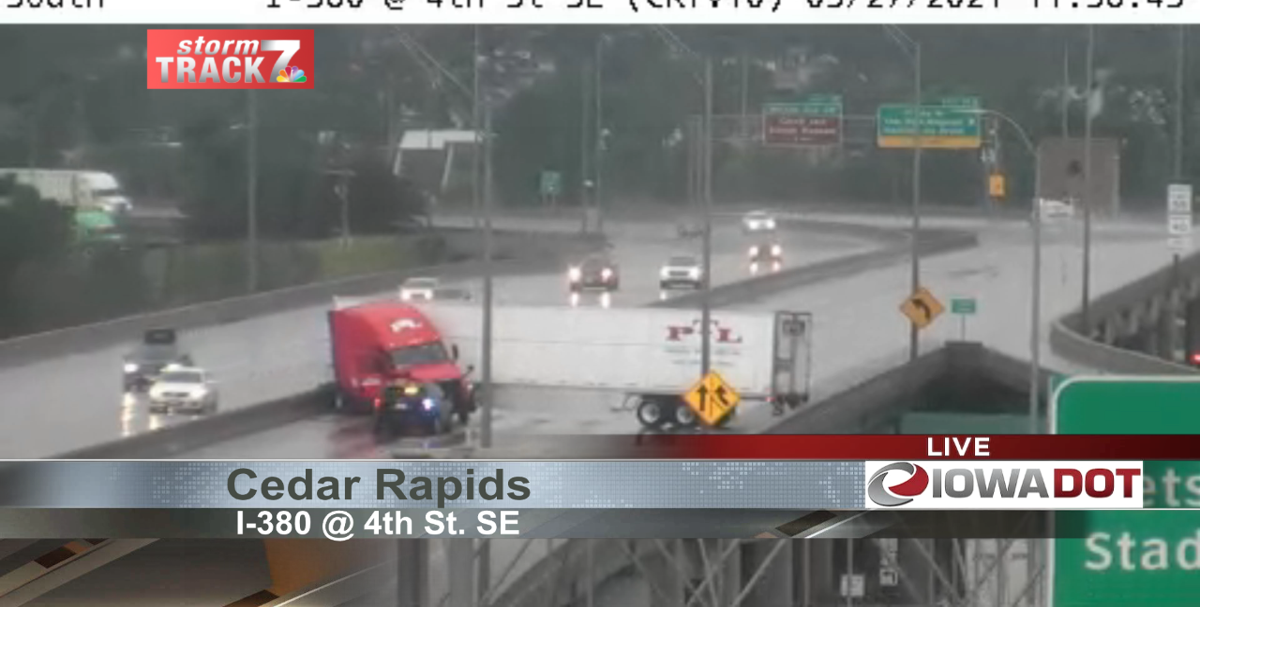 ALERT: Semi jackknifed on 380 in downtown Cedar Rapids | Cedar Rapids ...