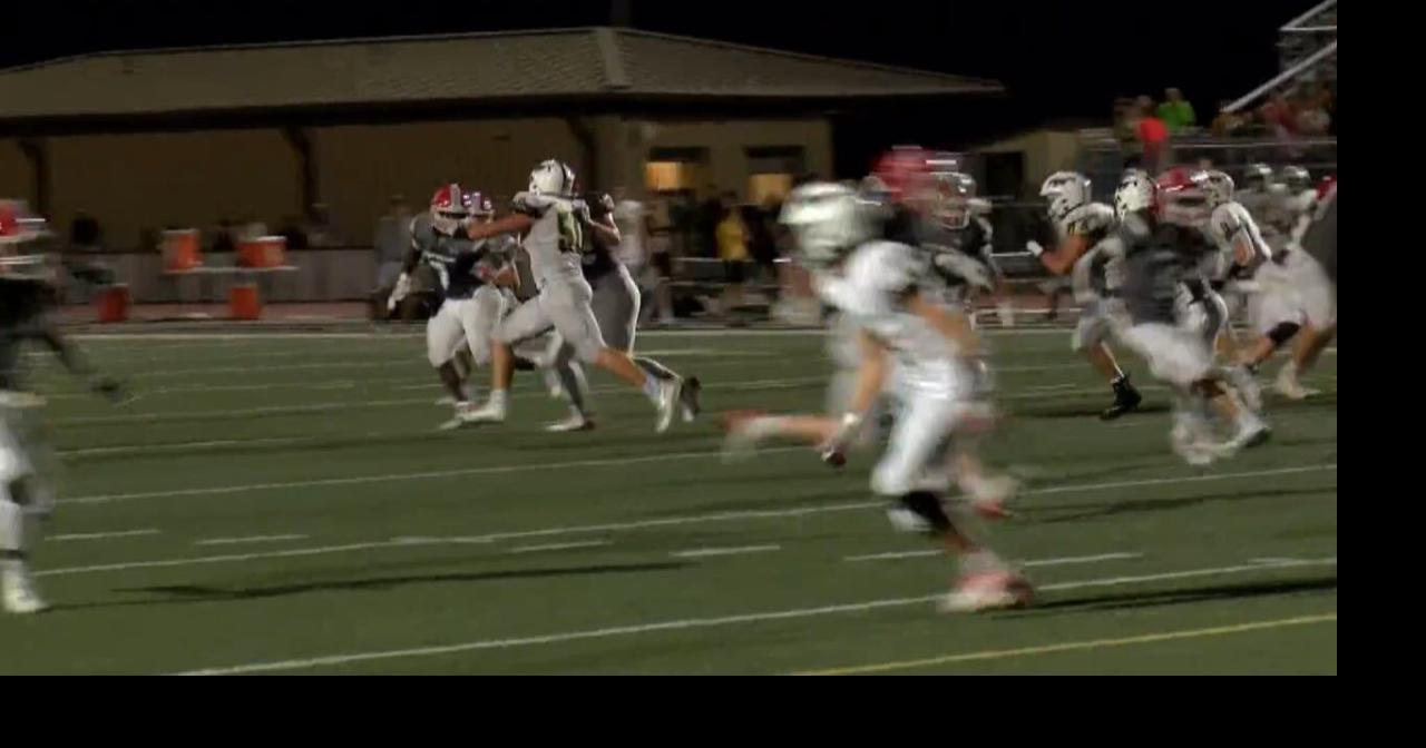 Dubuque Hempstead edges Senior 16-14 for its first win | News | kwwl.com