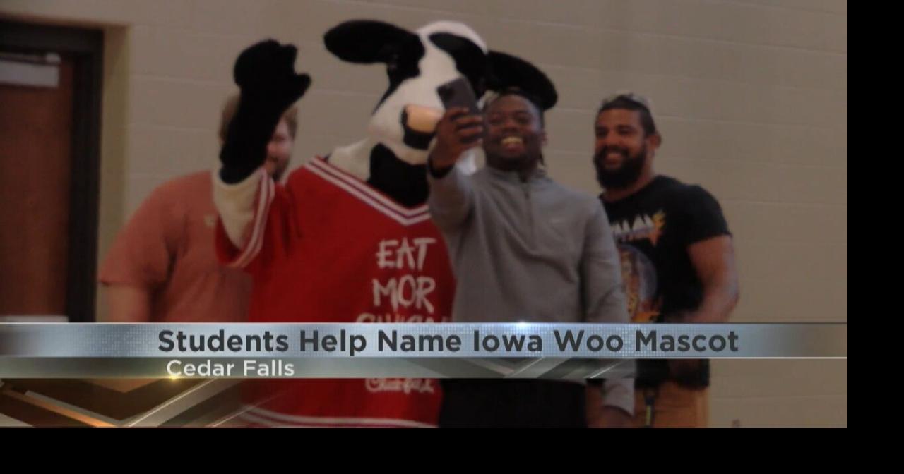 Students help name Waterloo Woo mascot | Waterloo | kwwl.com