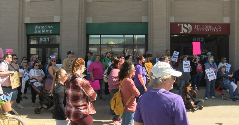Waterloo pro-choice rally held outside Iowa representative's offices on ...