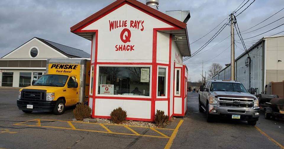 Willie Ray's Q Shack sit-down location officially open daily | Cedar Rapids | kwwl.com