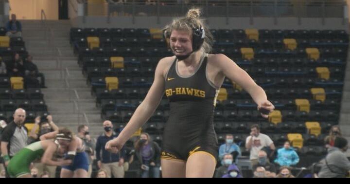 Waverly-Shell Rock girls again reign supreme on the mat | Sports | kwwl.com
