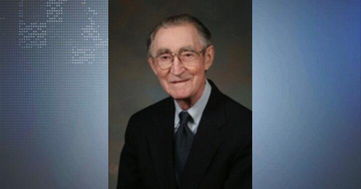 Wartburg College honors former professor, KWWL news director Grant ...