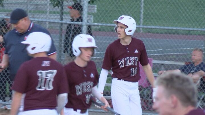 Waterloo West sweeps Linn-Mar | Sports | kwwl.com