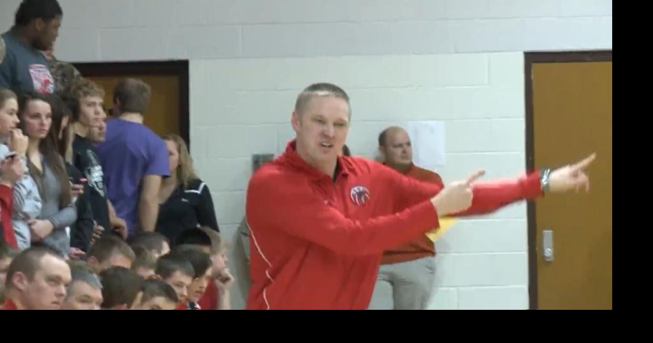 Aplington-Parkersburg's Aaron Thomas to coach football on interim basis ...