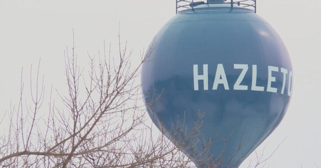 Hazleton residents clean up after water break | News | kwwl.com