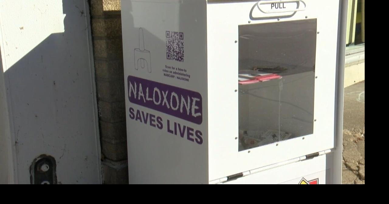 Naloxone boxes installed in Dubuque | Dubuque | kwwl.com