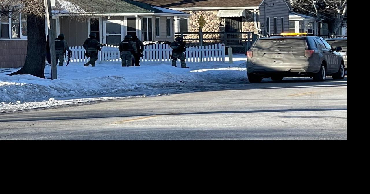 Suspect in Waterloo standoff arrested on warrants of killing his ...