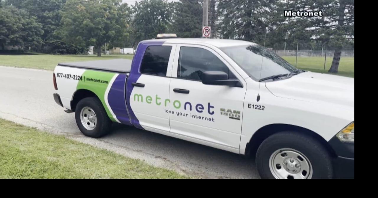 Metronet Fiber Optic Network construction continues | Waterloo | kwwl.com