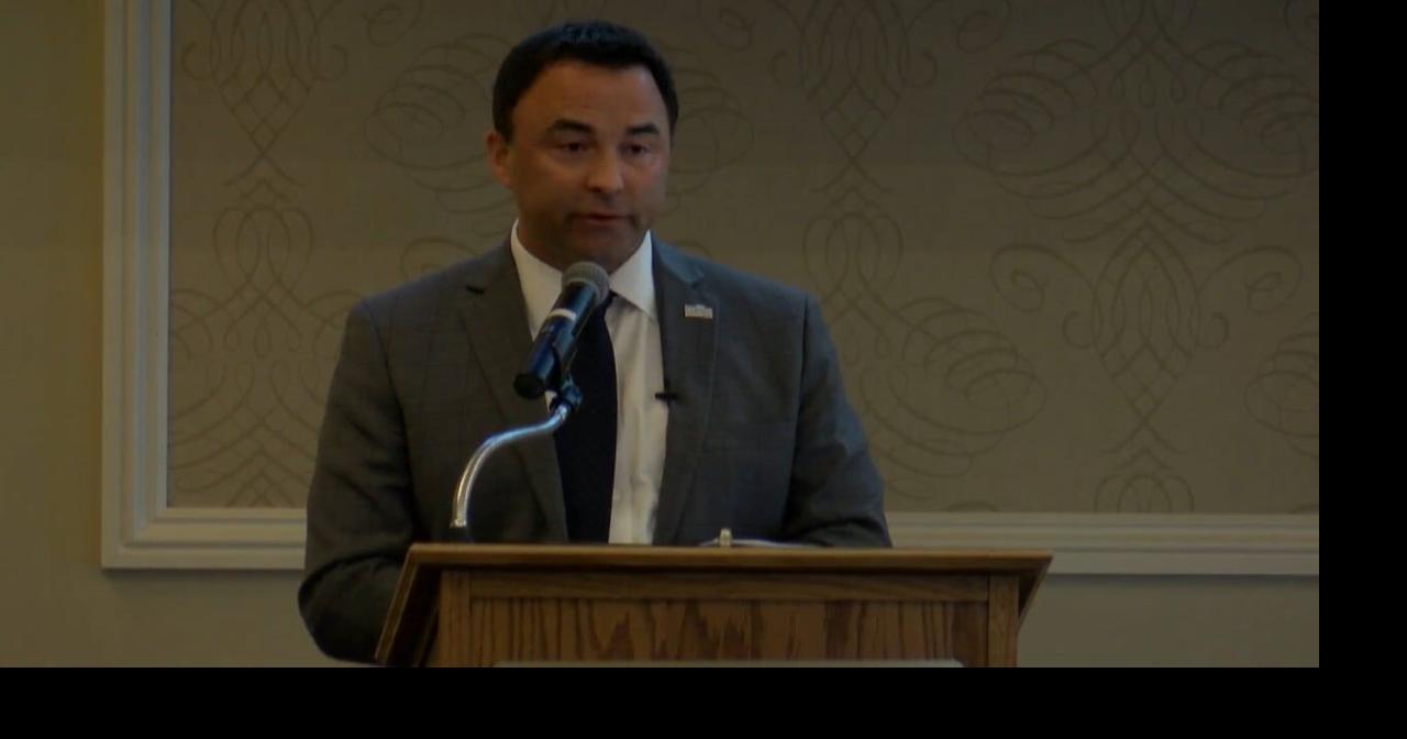 Dubuque Mayor Cavanagh speaks on air service concerns in State of the ...